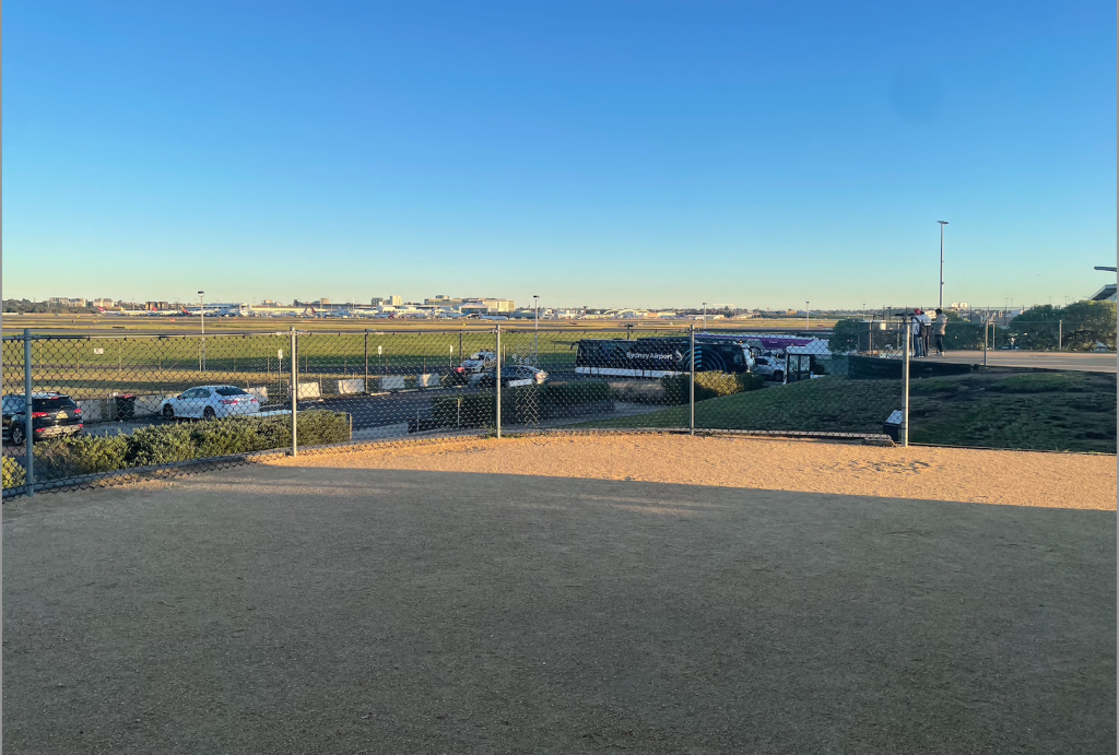 The Best Plane Spotting Places Near Sydney Airport - Blog That Travels